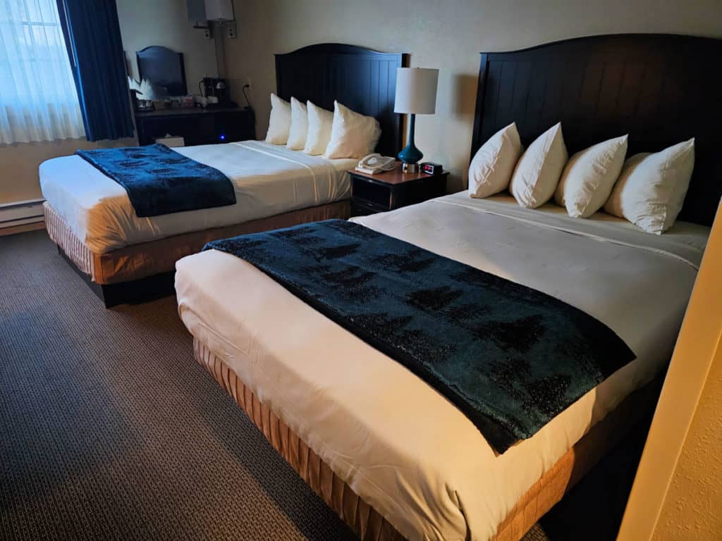 Grant Village Lodge Yellowstone National Park | Park Ranger John